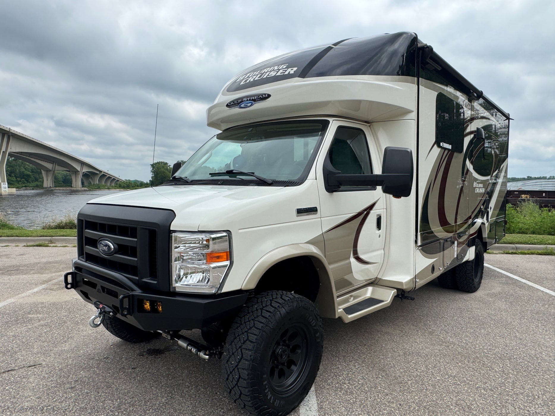 FRONT WINCH BUMPER - FORD ECONOLINE / E-SERIES VANS 2008 up — Goliath ...