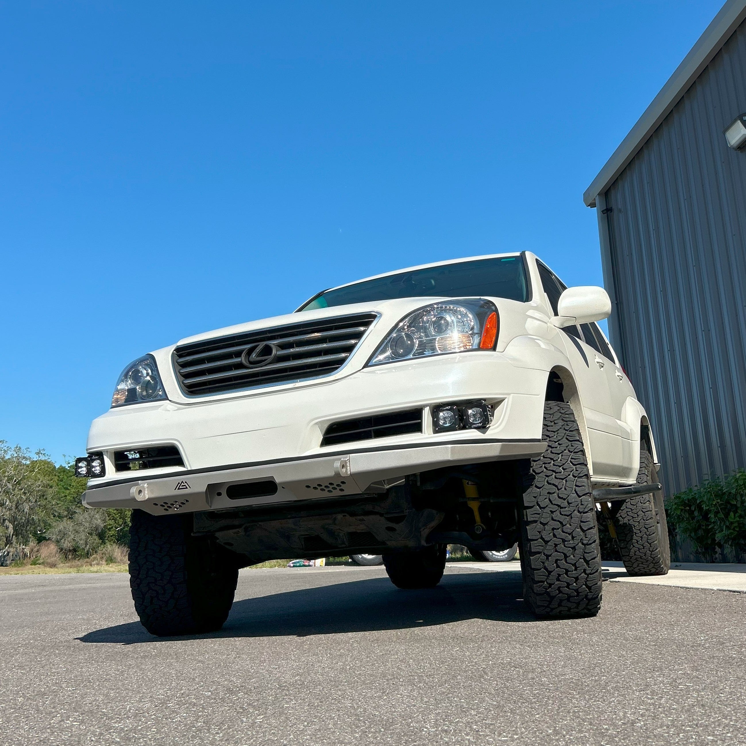Low Pro Series Front Winch Bumper | Lexus GX470 — Goliath Off Road