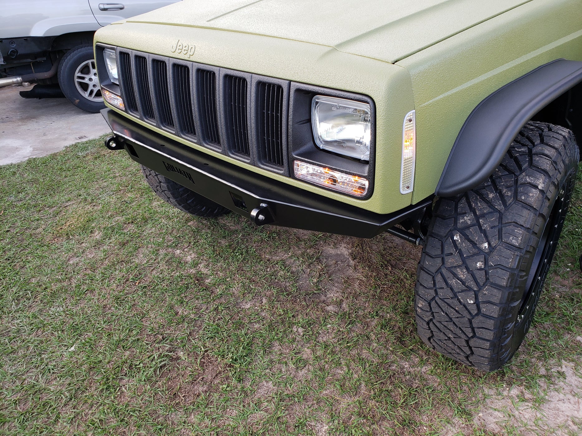 Jeep Cherokee XJ front bumper TREKKER — Goliath Off Road