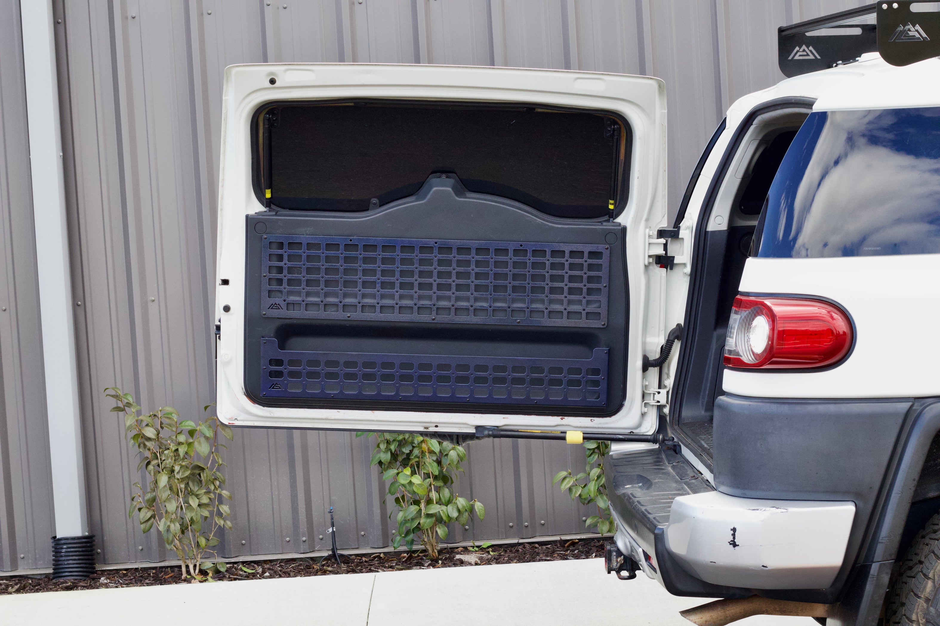 Rear Hatch Upper Molle Panel | Toyota FJ Cruiser — Goliath Off Road